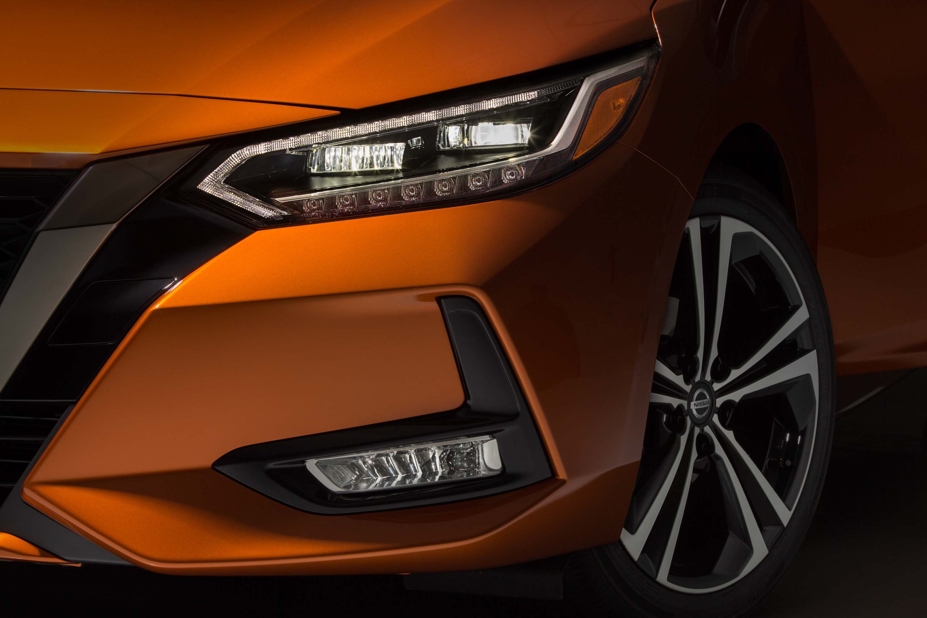 Nissan Sentra B18 2020: ¡Apostandole a los sedán! - Fuel Car Magazine