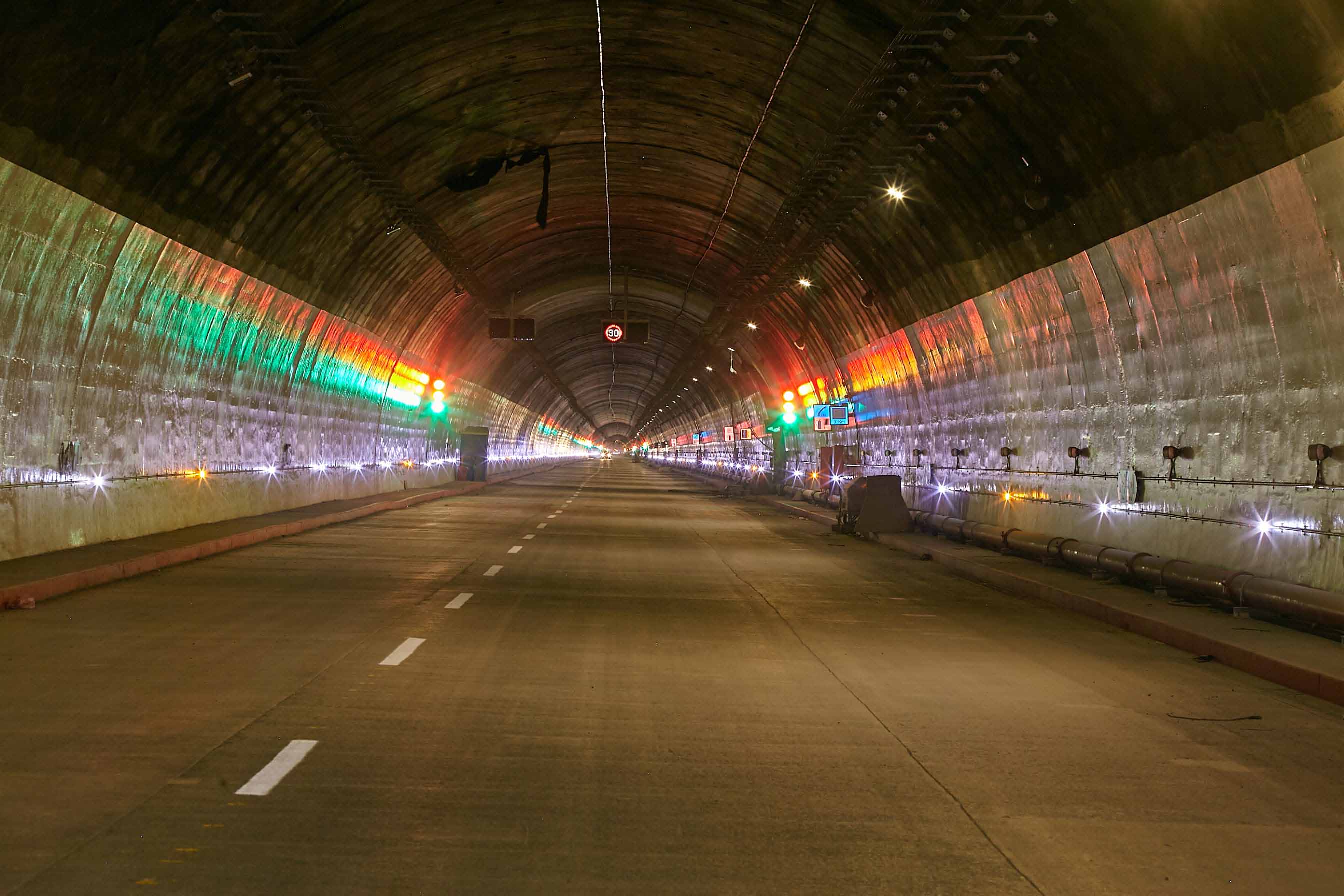 Finalmente, después de 11 años, Colombia abre oficialmente el Túnel de ...