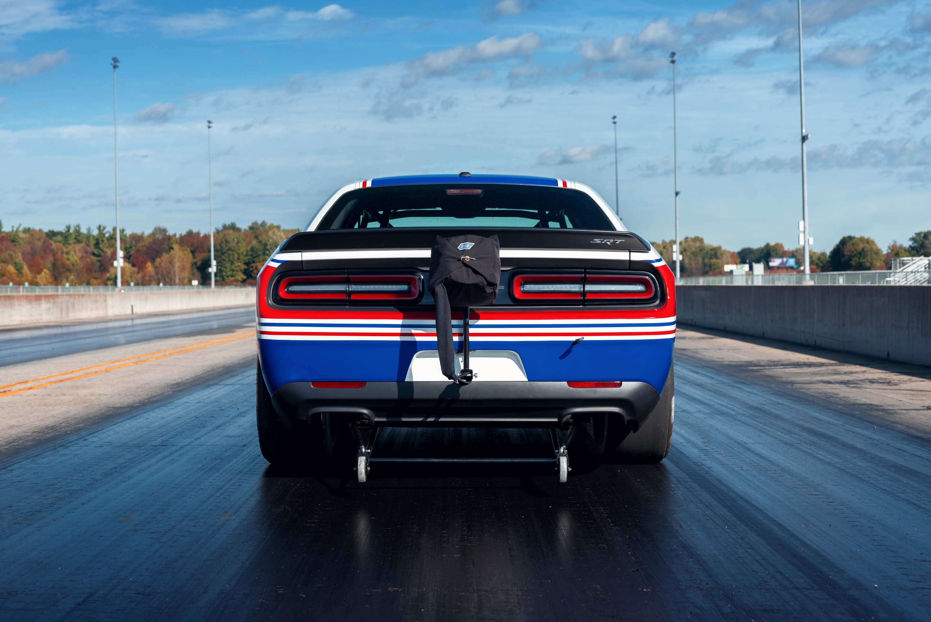 El nuevo Dodge Challenger Drag Pak está listo para humillar al Demon ...