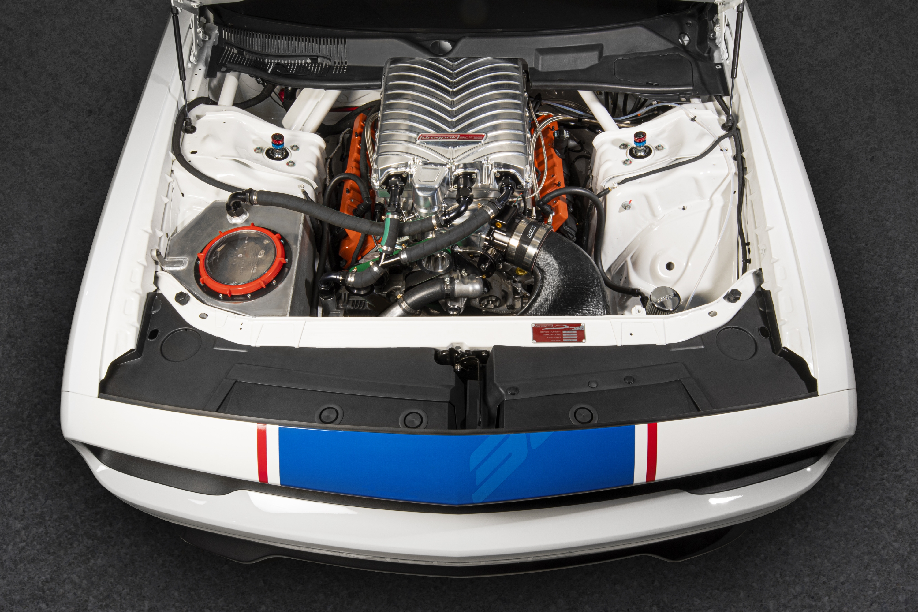 El nuevo Dodge Challenger Drag Pak está listo para humillar al Demon ...