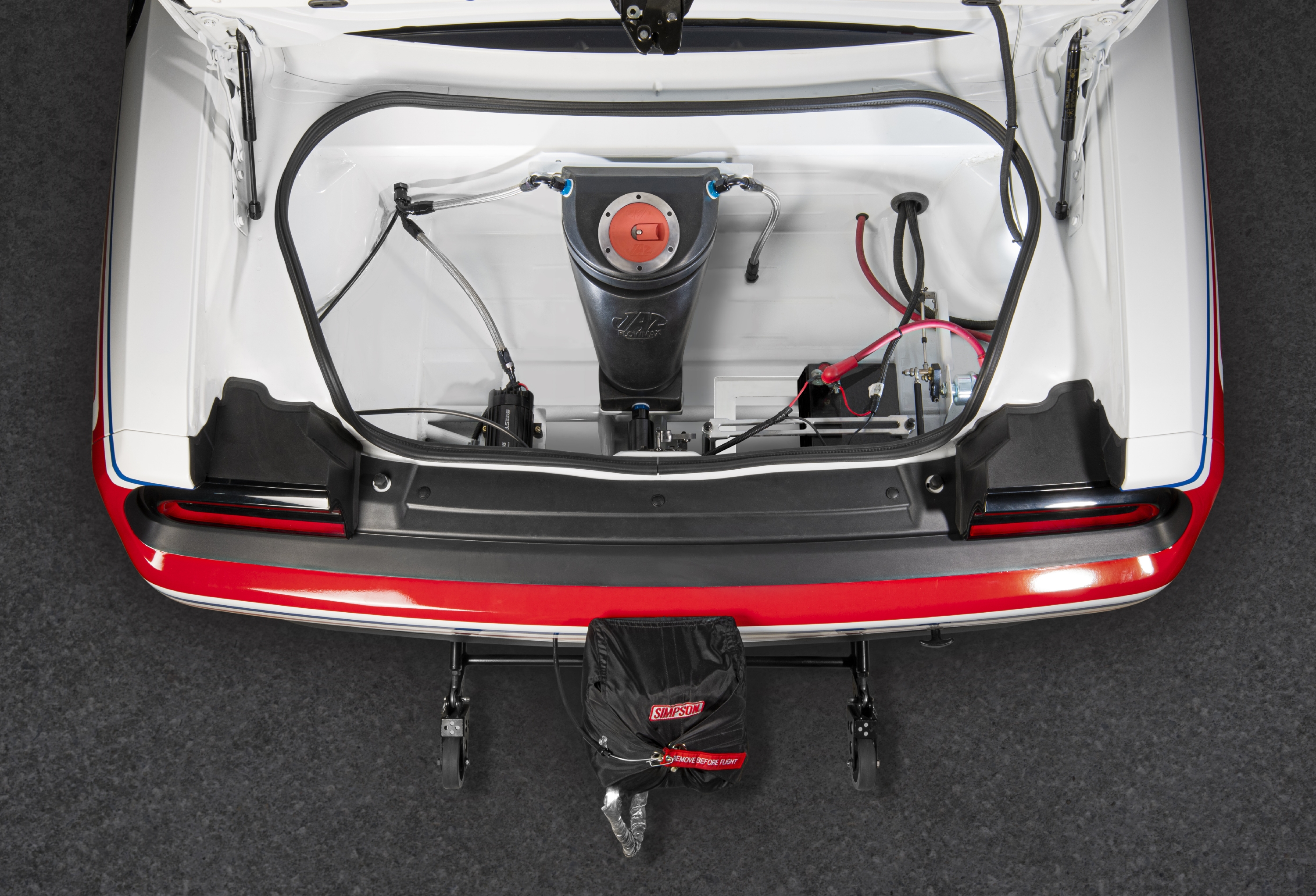 El nuevo Dodge Challenger Drag Pak está listo para humillar al Demon ...