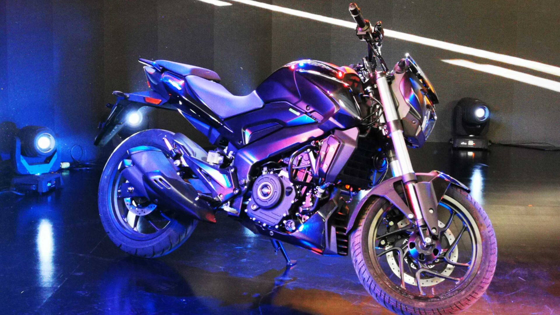 La Dominar 250 llegó a Colombia para viajar junto a la 400 - Fuel Car ...