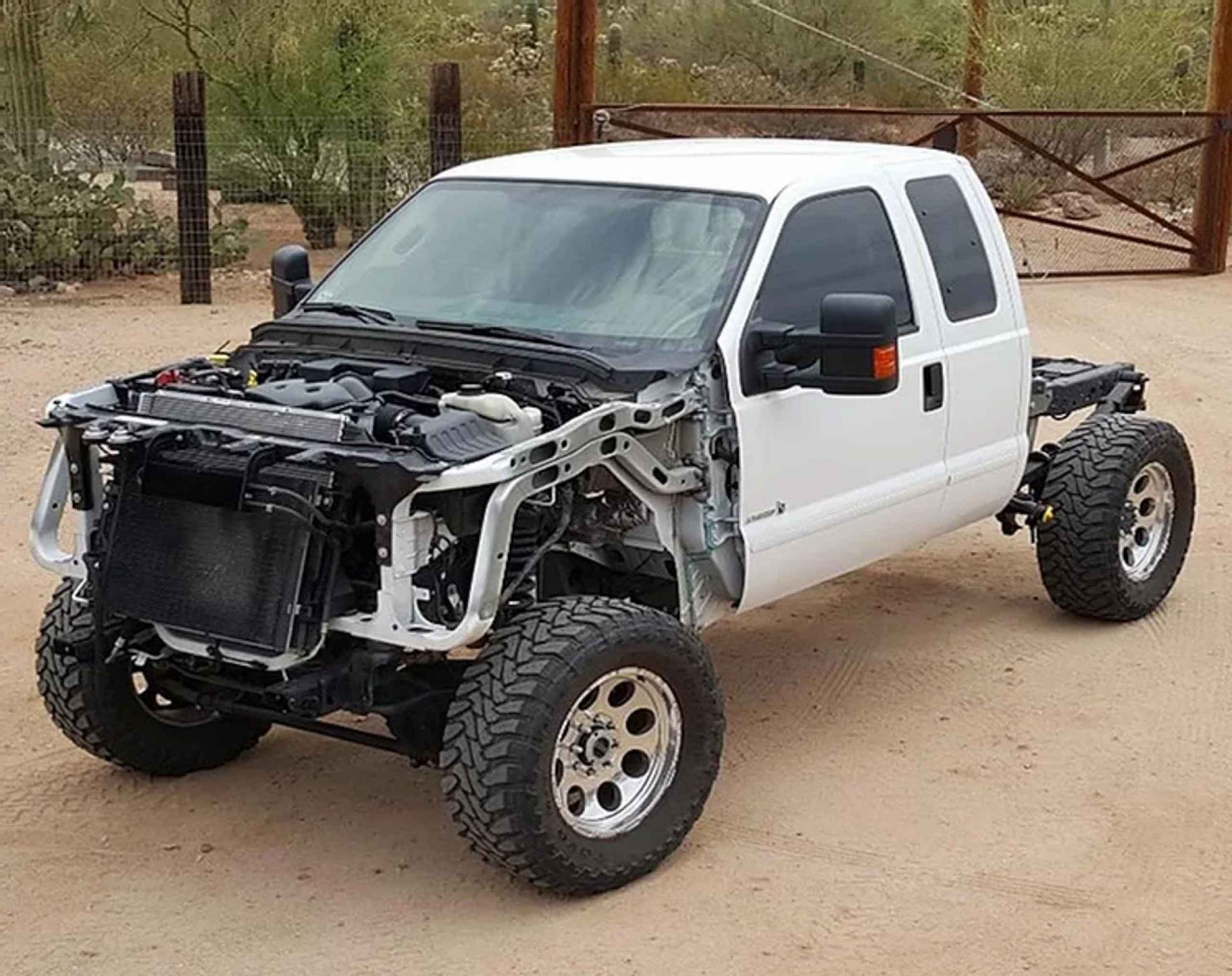 El MegaRexx MegaRaptor es la prueba de que el tamaño sí importa - Fuel ...