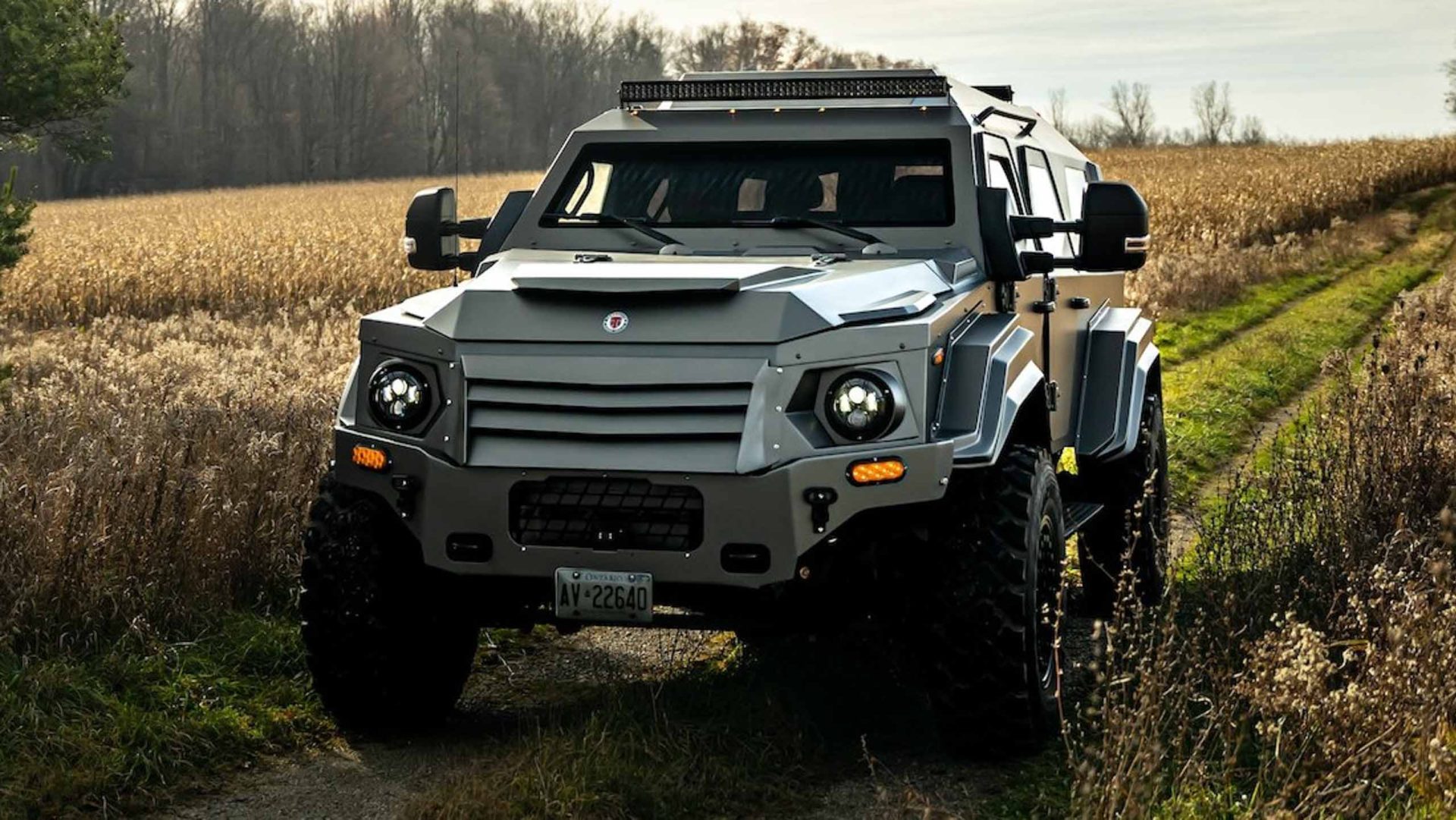 Este Terradyne Gurkha LAPV se alimenta de taxis y buses cuando el ...