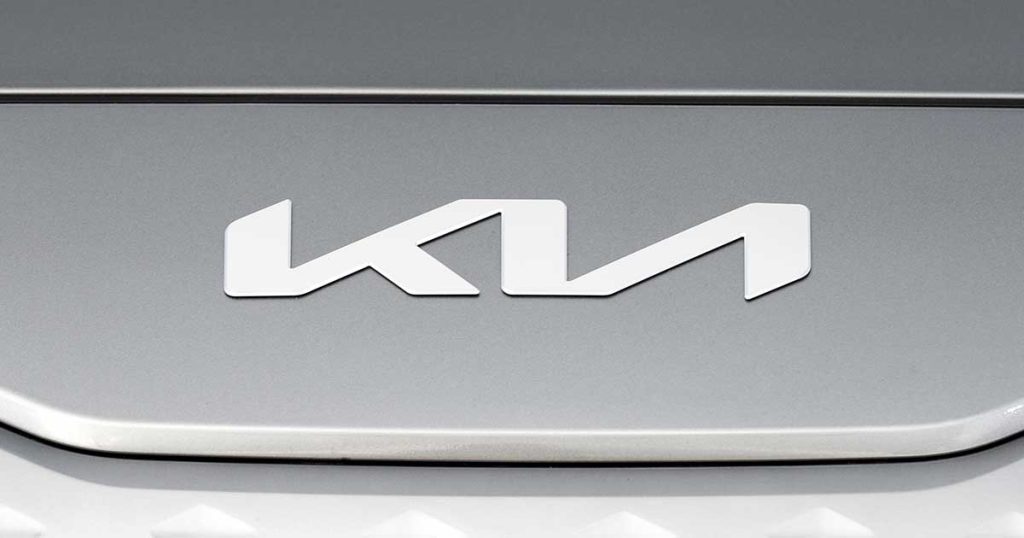 El nuevo logo de Kia es tan confuso que 30.000 personas al mes buscan “Carro KN” en Google ...