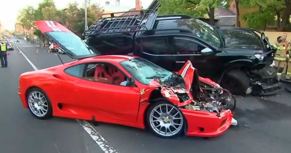 Video: vea a este pobre Ferrari 360 Challenge Stradale ser destruido en ...