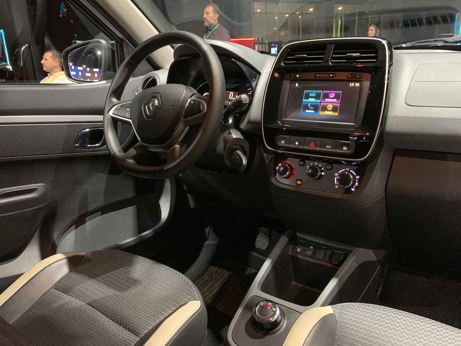 ¡El Renault Kwid E-Tech 2024 se presenta oficialmente en Colombia ...