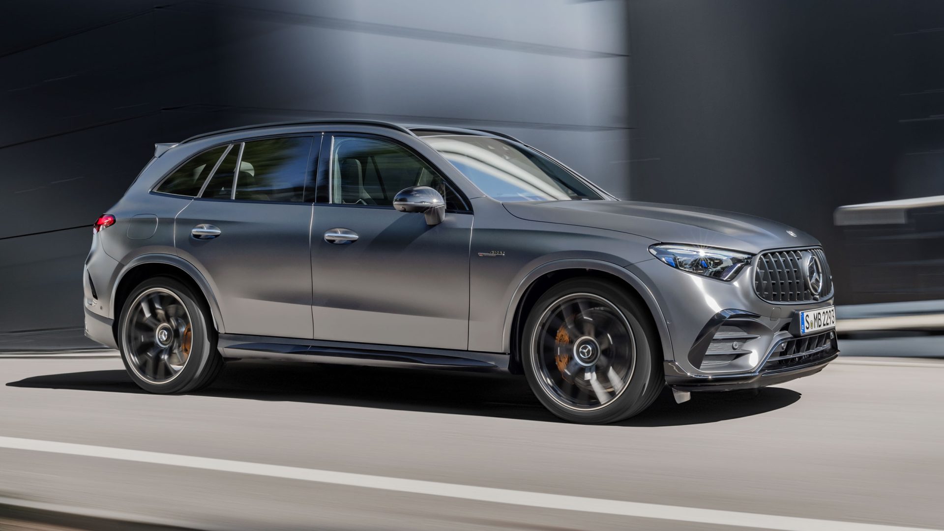 El Mercedes-AMG GLC está de regreso con dos sabores de cuatro cilindros ...