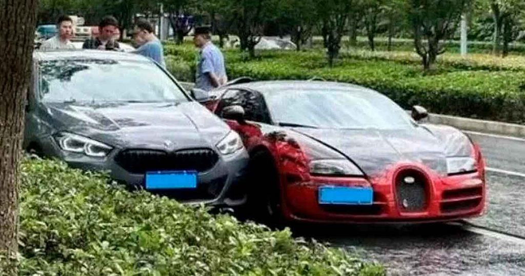 Video: Bugatti Veyron y BMW sufren un accidente al “luchar por el mismo ...