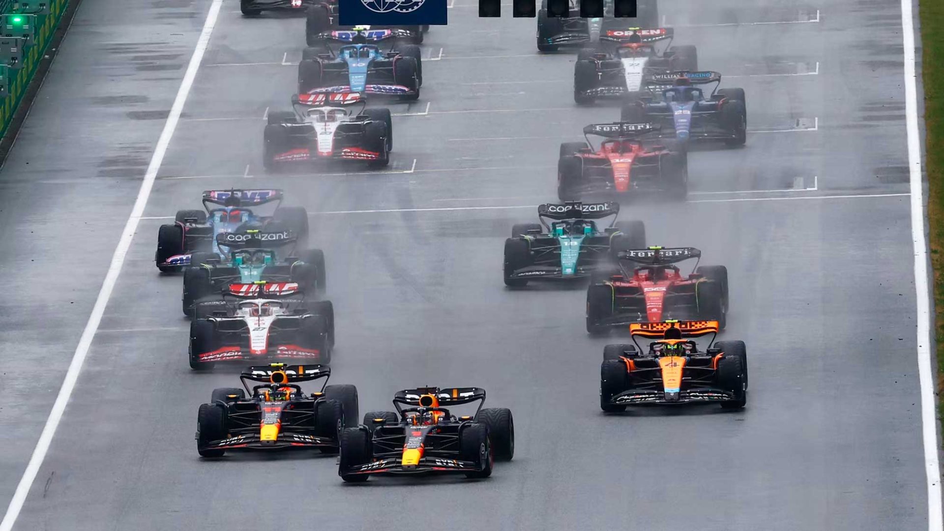 Max Verstappen no suelta la victoria y ganó el sprint del GP de Austria - Fuel Car Magazine