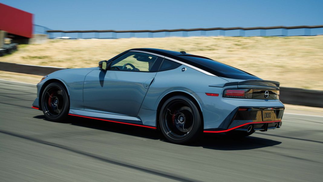 Toyota Land Cruiser Prado y J70, Porsche 911 S/T y Nissan Z NISMO: resumen FUEL de la semana ...