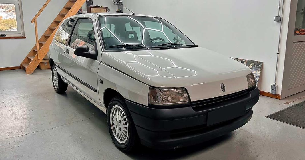 Cápsula del tiempo: contemple este Renault Clio 1991 original con solo ...