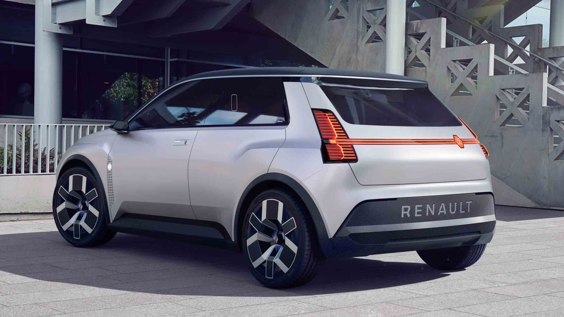 El Renault 5 eléctrico mostró su curioso sistema de carga y ya tiene ...