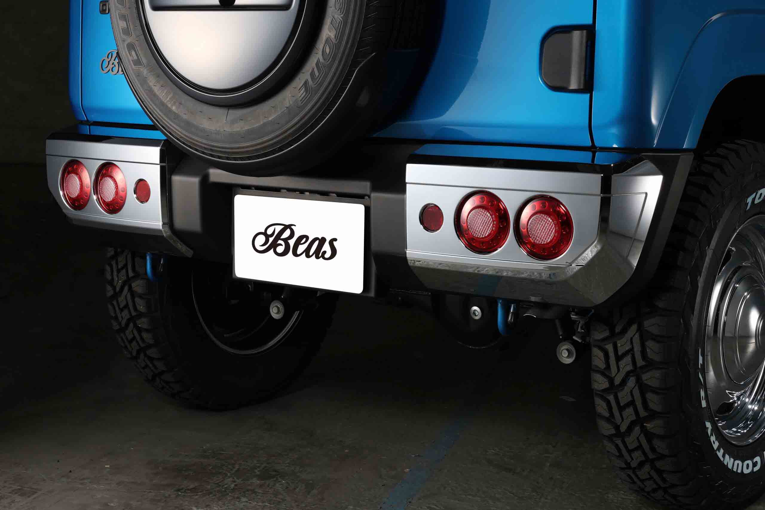 El Suzuki Jimny se viste de Ford Bronco II en el Auto Salón de Tokio ...