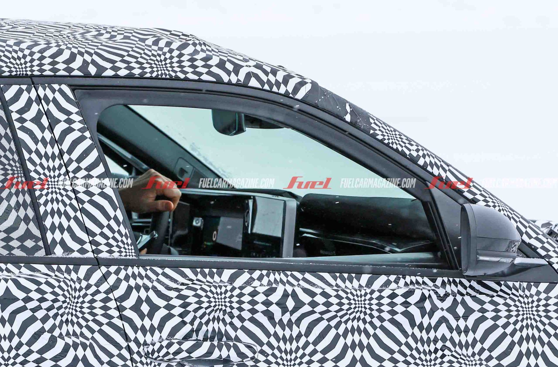 Renault nos antoja con las primeras imágenes del R4 eléctrico antes de ...