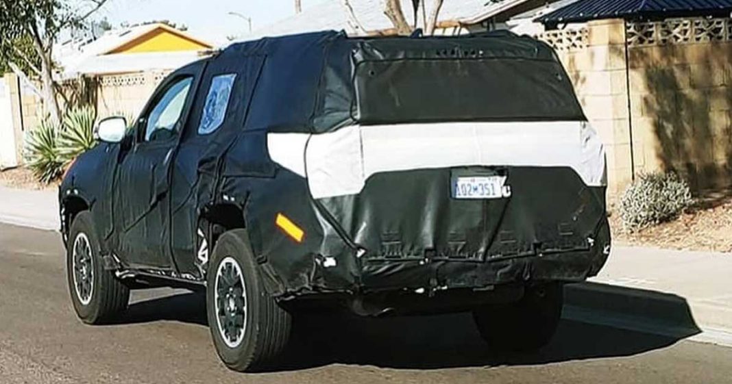 Vea las primeras imágenes de la Toyota 4Runner 2025 en su fase de ...