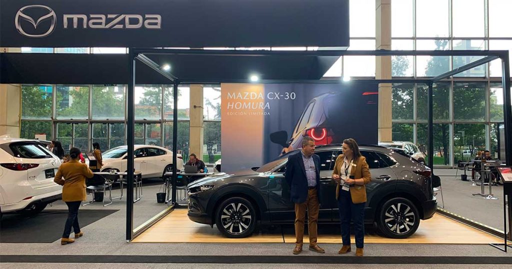 Con un Miata y grullas de papel, este es el stand de Mazda en el SIAB 2024 - Fuel Car Magazine