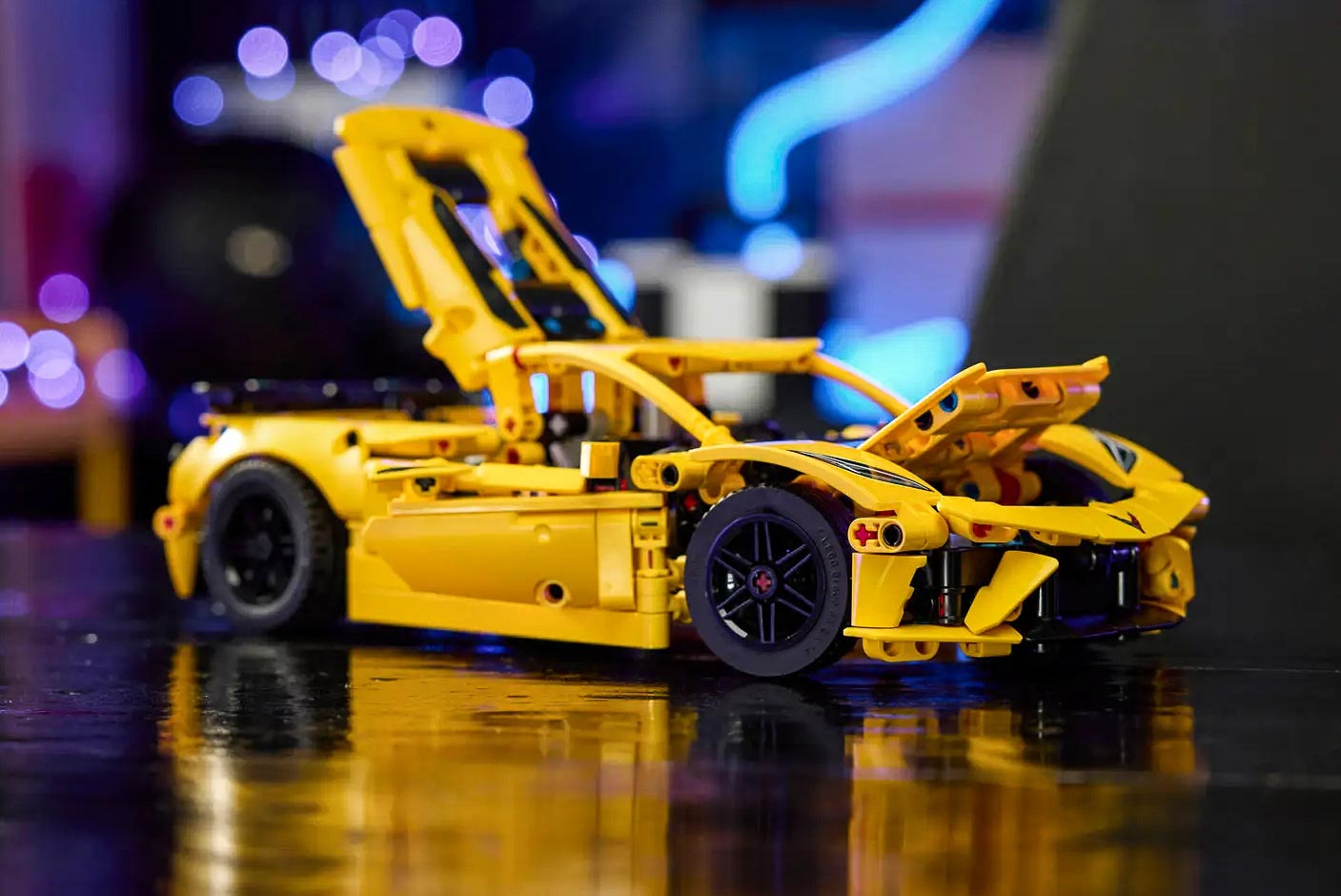 Así de peculiar luce el Chevrolet Corvette C8 de la serie Lego Technic ...