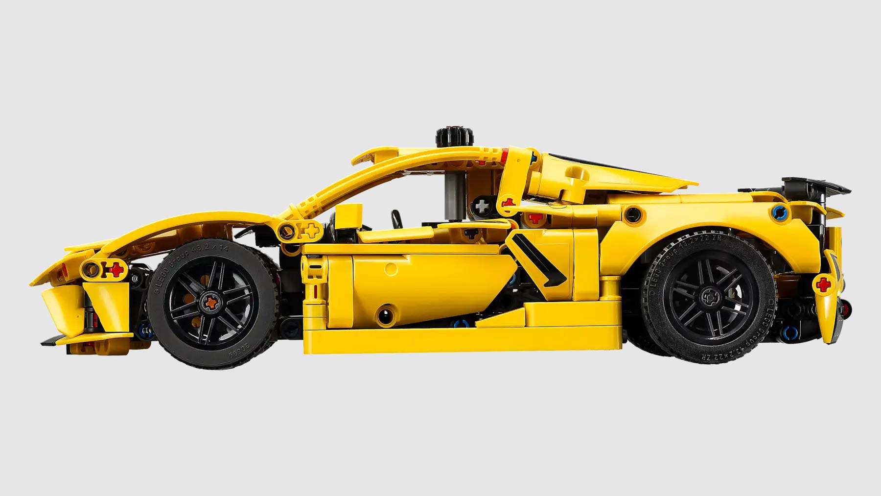 Así de peculiar luce el Chevrolet Corvette C8 de la serie Lego Technic ...