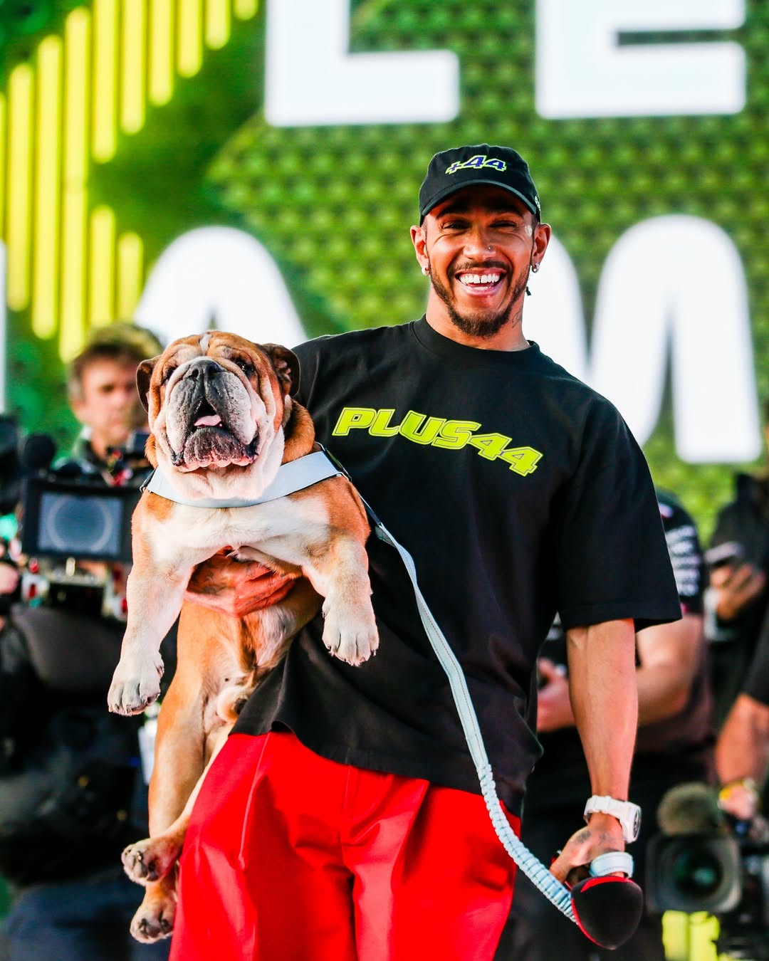 Adiós al más querido del Paddock: Lewis Hamilton despidió a Roscoe, su ...